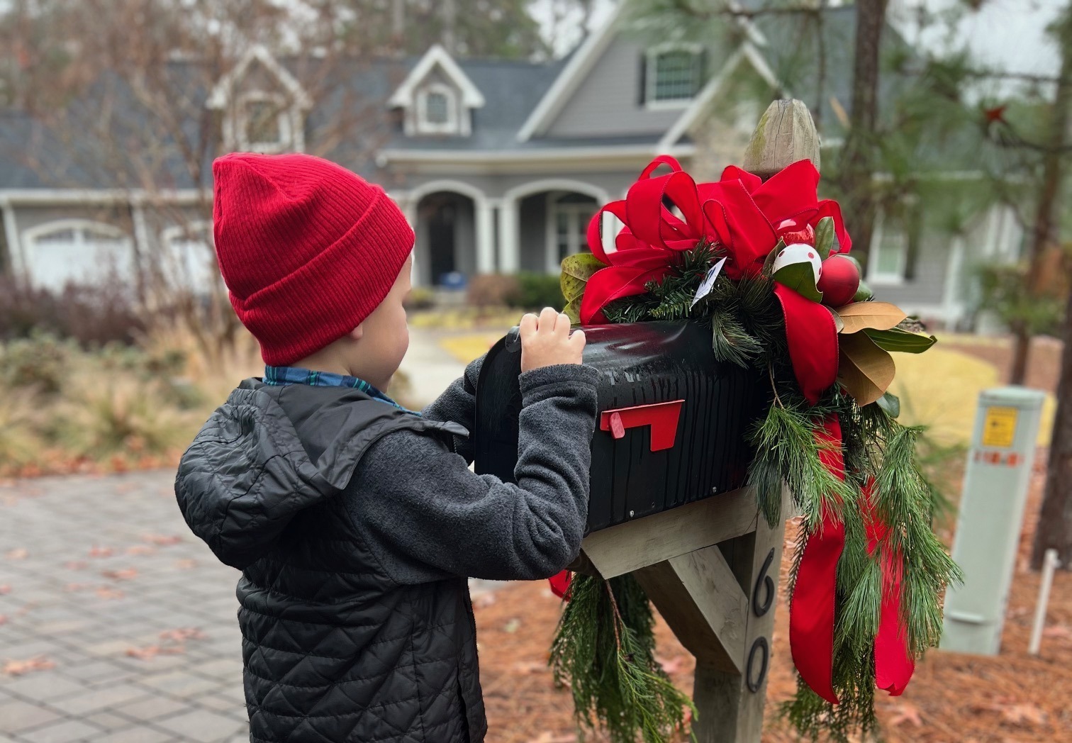 Holiday Mailbox Brigade | Holiday Events | Friends of Pinehurst Surgical